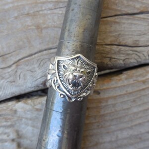 Lion Rings in Sterling Silver 925 With Peridot Stones in the Eyes - Etsy