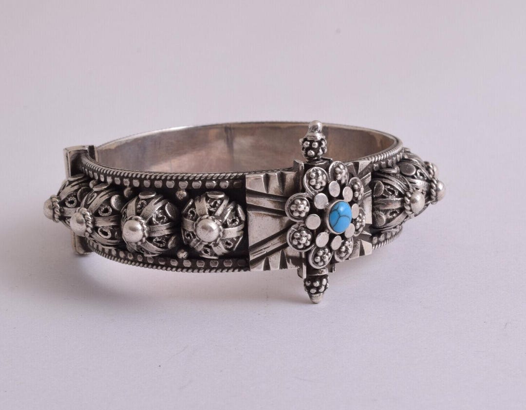 Vintage Palestinian Sterling Silver Filigree Cuff Bracelet - Middle ...