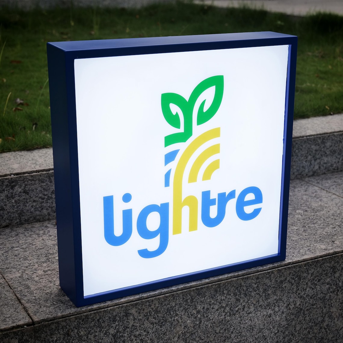 Custom LED Light Box Signs, Modern Metal Business Signs, Vintage Signs ...