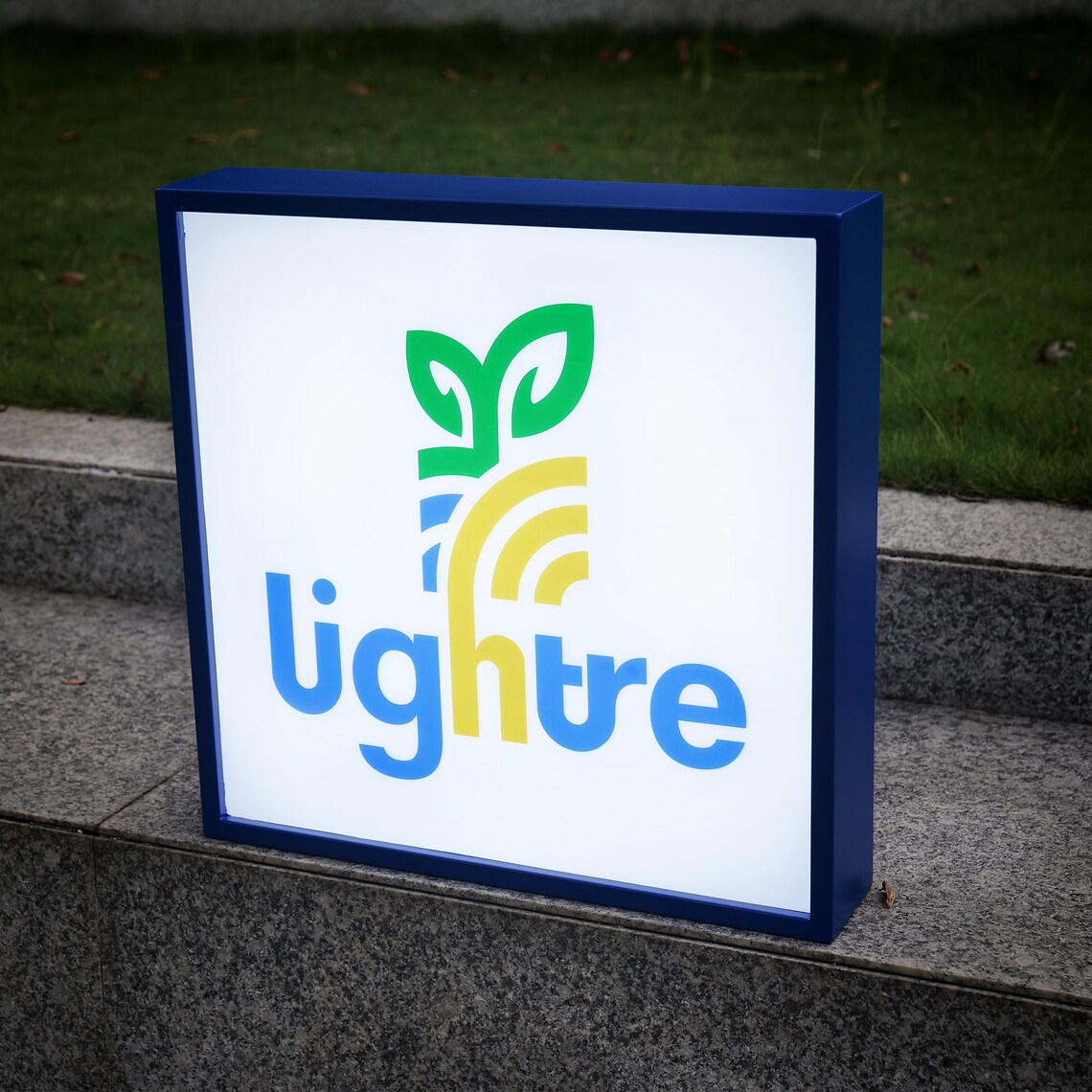 Custom LED Light Box Signs, Modern Metal Business Signs, Vintage Signs ...