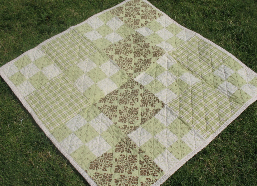 Classic Green Baby Quilt - Etsy