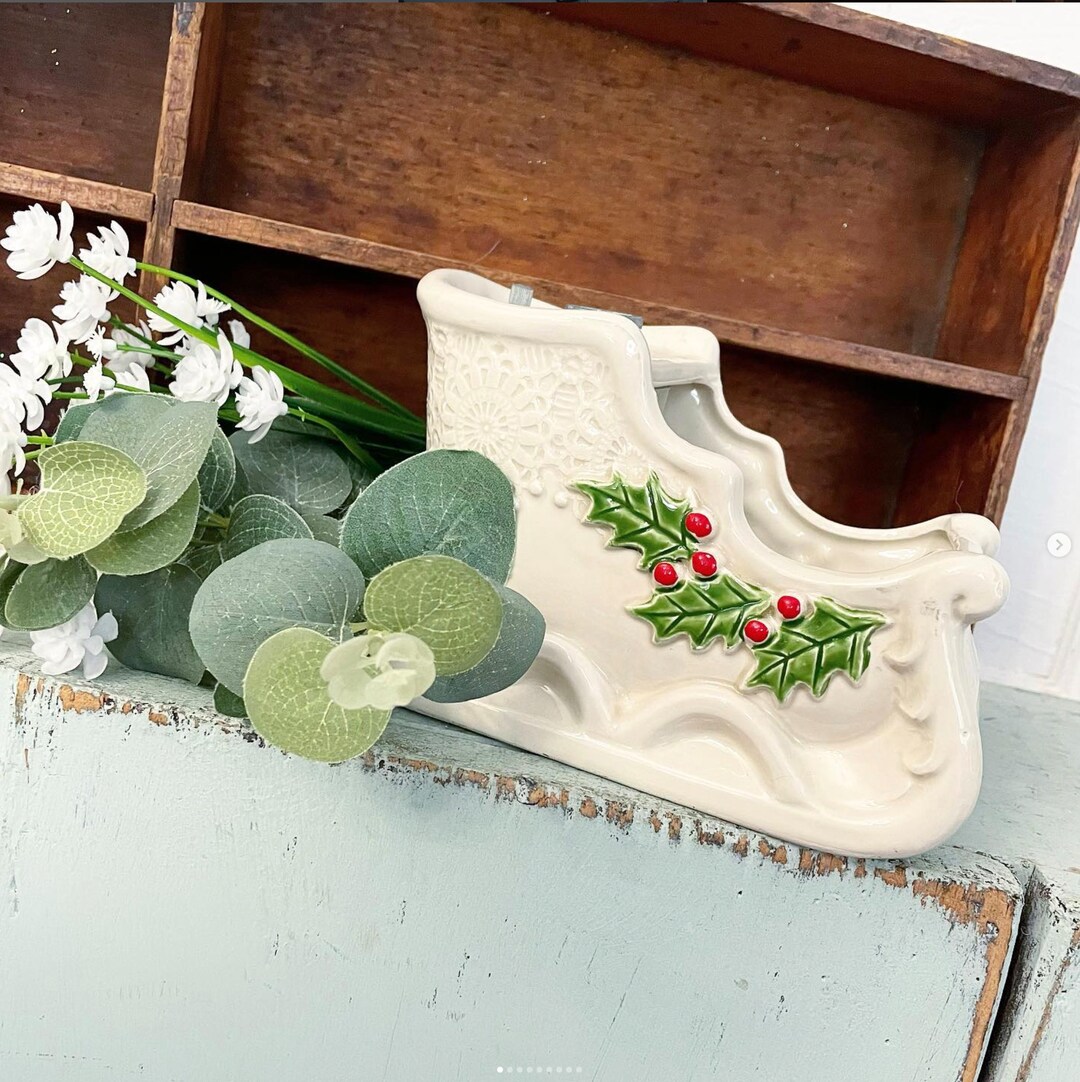 Vintage Ceramic Porcelain Sleigh Planter Music Box Embossed Holly Leaf ...