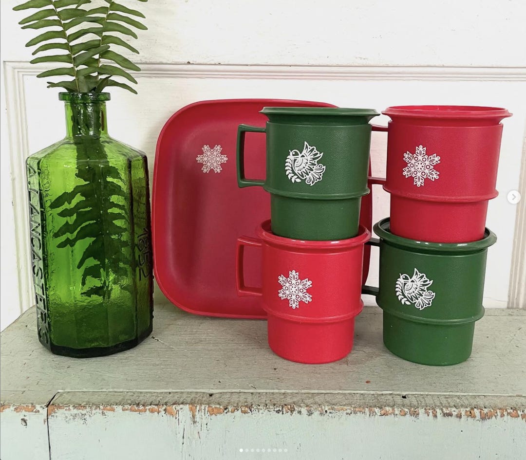 Vintage Tupperware Serving Set Red Green Snowflake Bird Mugs Coasters ...