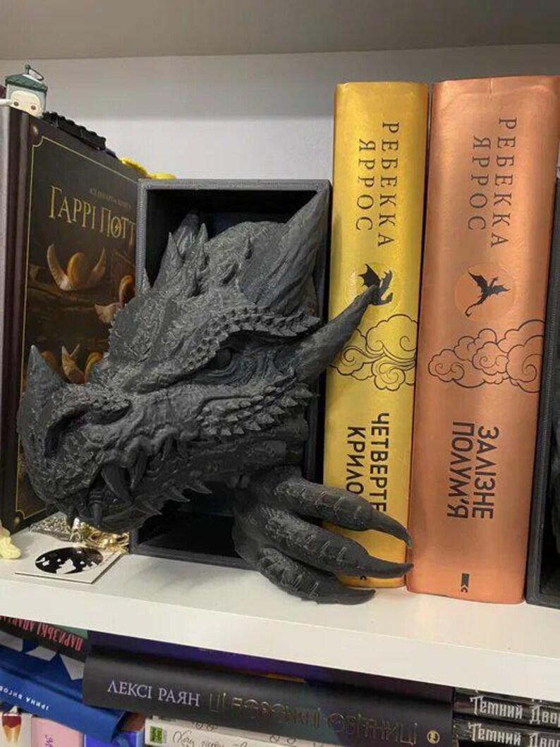 Dragon 3D Printed Book Shelf Decor. Iron Flame Inspired Dragondecor. - Etsy