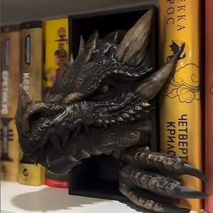Dragon 3D Printed Book Shelf Decor. Iron Flame Inspired Dragondecor. - Etsy