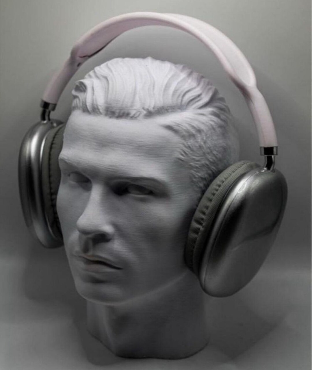 Cristiano Ronaldo 3D Headphone Stand / CR7 / Cristiano Ronaldo Statue ...