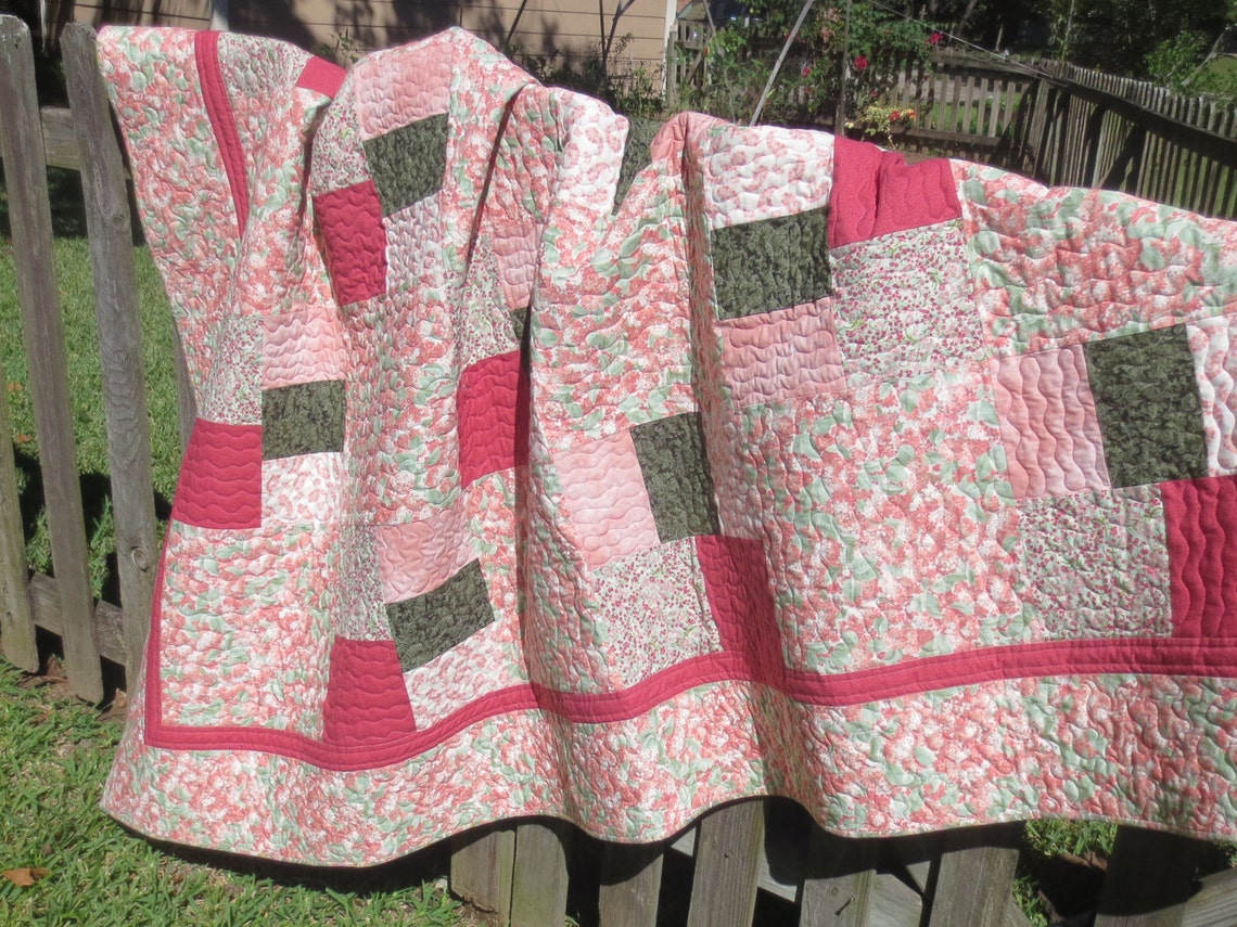 Patchwork Lap Quilt Small Twin Daybed Quilt in Pinks | Etsy