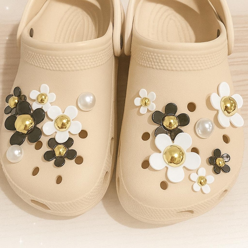 Black Daisy Accessories - Etsy