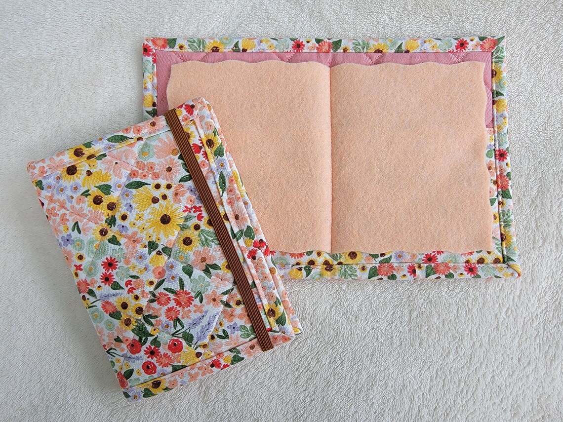 Spring Floral Needle Book & Thread Bed - Etsy