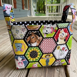 Octagon Cute Farm Sweet Farm Animals Black Dot Basket Gift Bag ...
