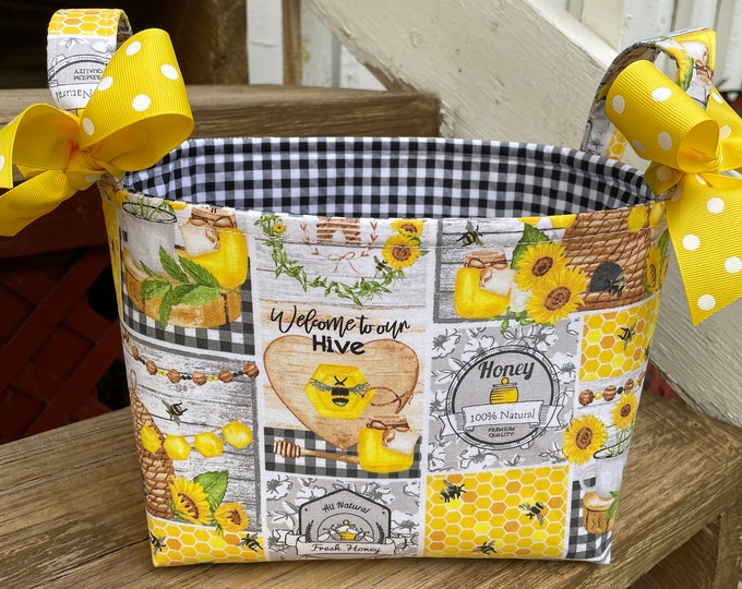 Ready to Ship! Bumble Bee, Bee Hive Bag, Gingham Organizer Tote, Bucket ...