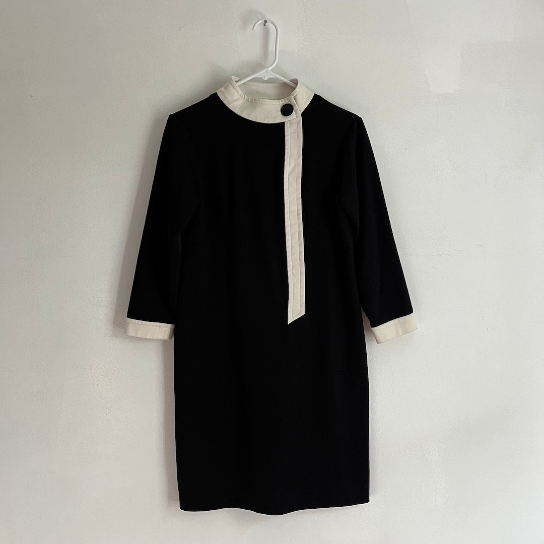 Vintage 80s-does-60s Mod Mini Dress - Black With White Details, Long ...