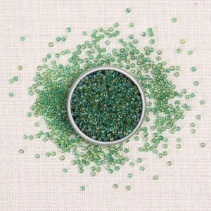 Sequins & Beads // Kelly Green Metallic Sequins, Green Seed Beads, 4mm ...