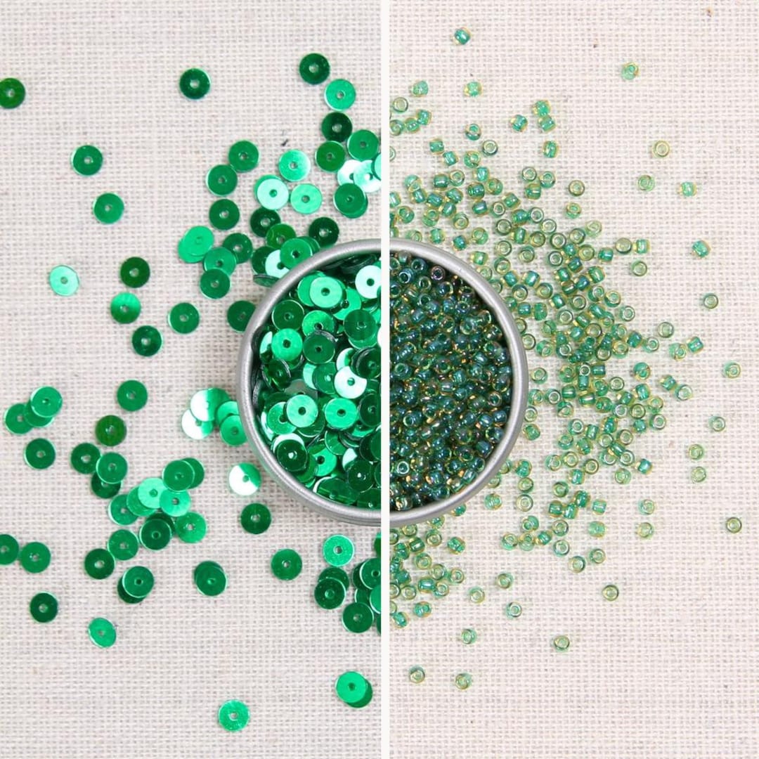 Sequins & Beads // Kelly Green Metallic Sequins, Green Seed Beads, 4mm ...
