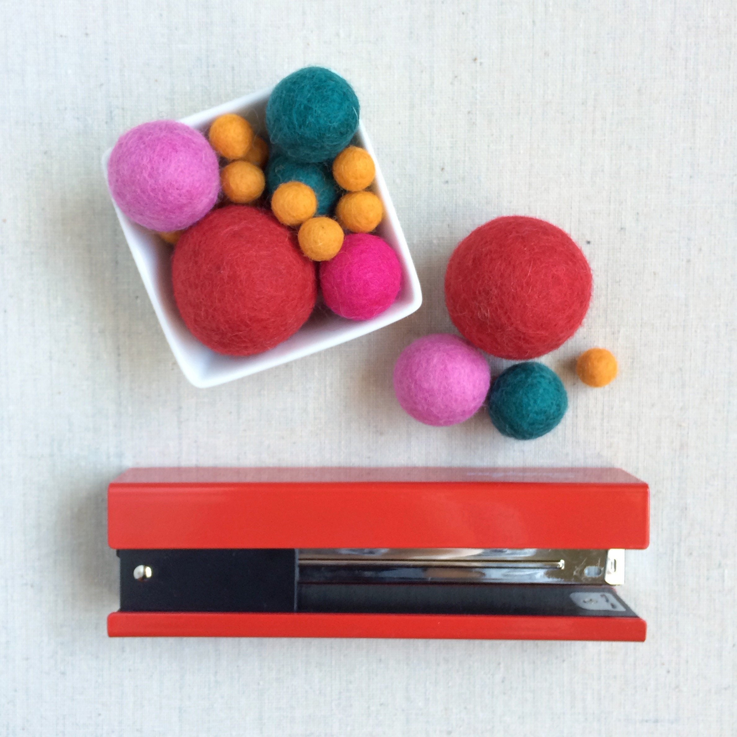 Multi Color Pom Palette // Felt Pom-poms // Multi Colored Felt - Etsy