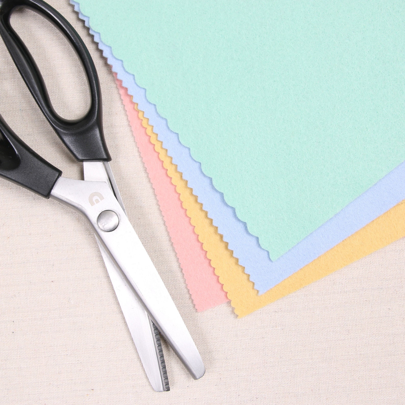 Shears //scissors // Scallop, Pinking, Felt and Craft Supplies, Fabric ...