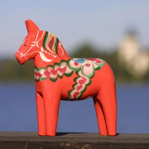 Traditional Swedish Dalahäst | Handcrafted Wooden Dala Horse | Iconic ...