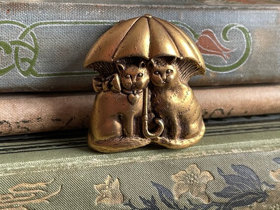 Large Vintage Cats Brooch Cat Couple Under Umbrella S… - Gem