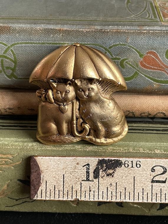 Large Vintage Cats Brooch Cat Couple Under Umbrella S… - Gem