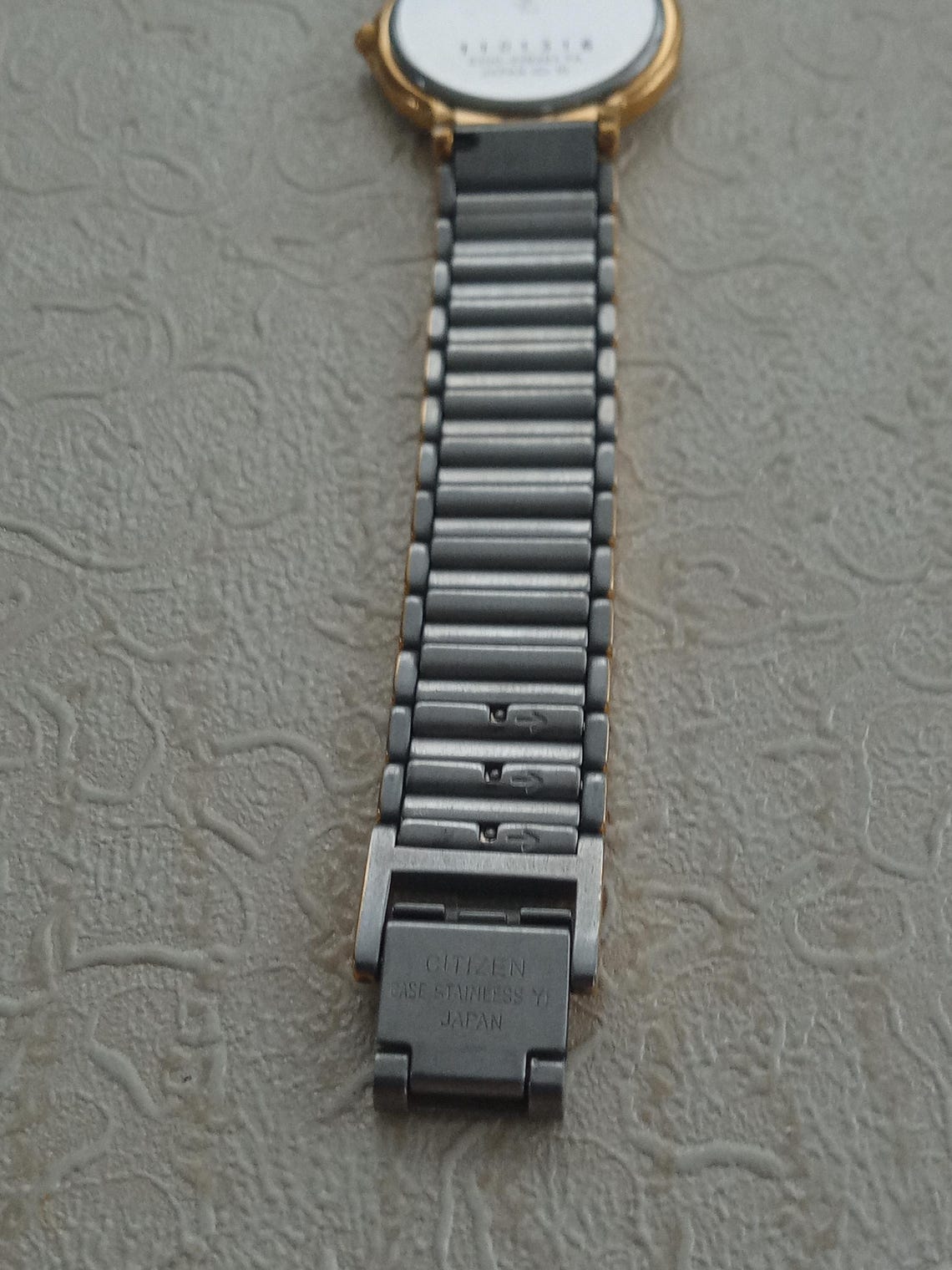 Vintage Yves Saint Laurent Women’s Watch – YSL 2200-228481 – Gold ...