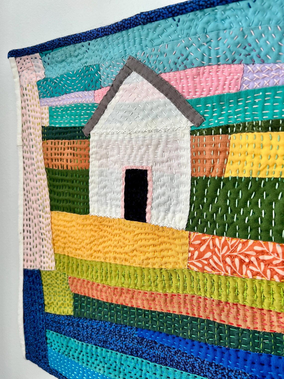 Seaside House Small Quilt Wall Hanging - Etsy