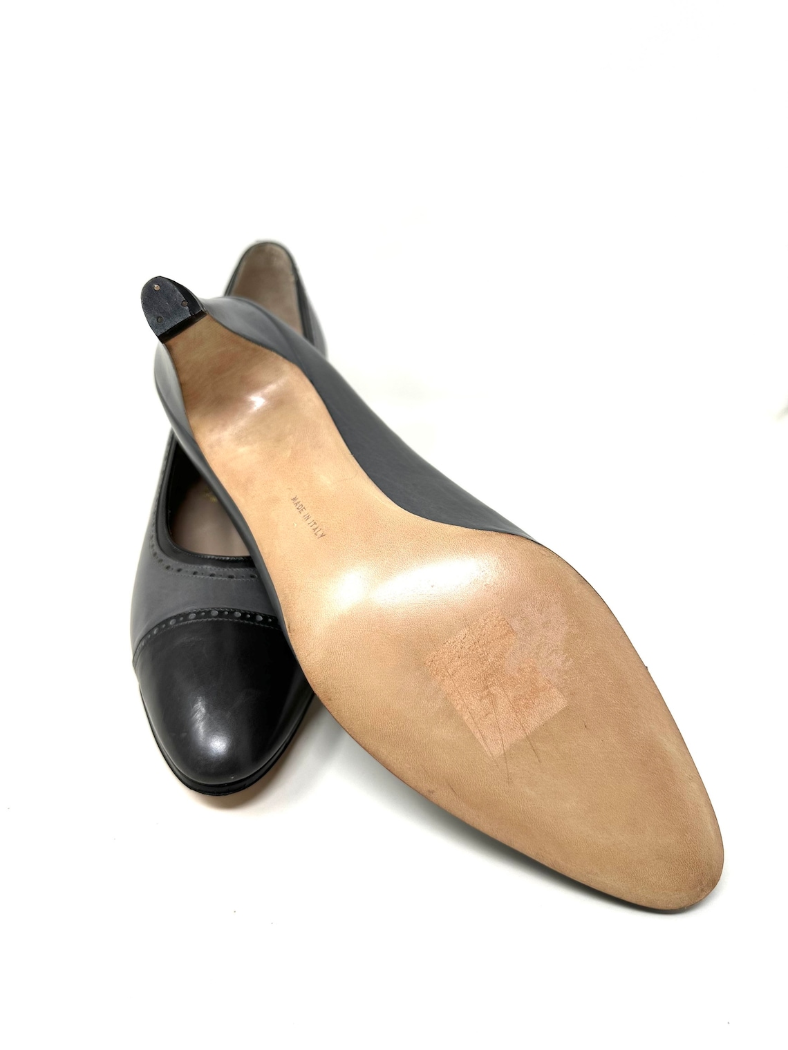 Vintage Salvatore Ferragamo Wing Tip Pumps - Size 9.5 AA - New ...
