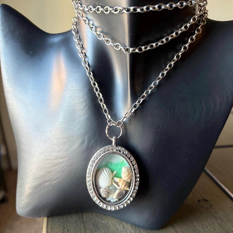 Shadow Box Pendant - Etsy