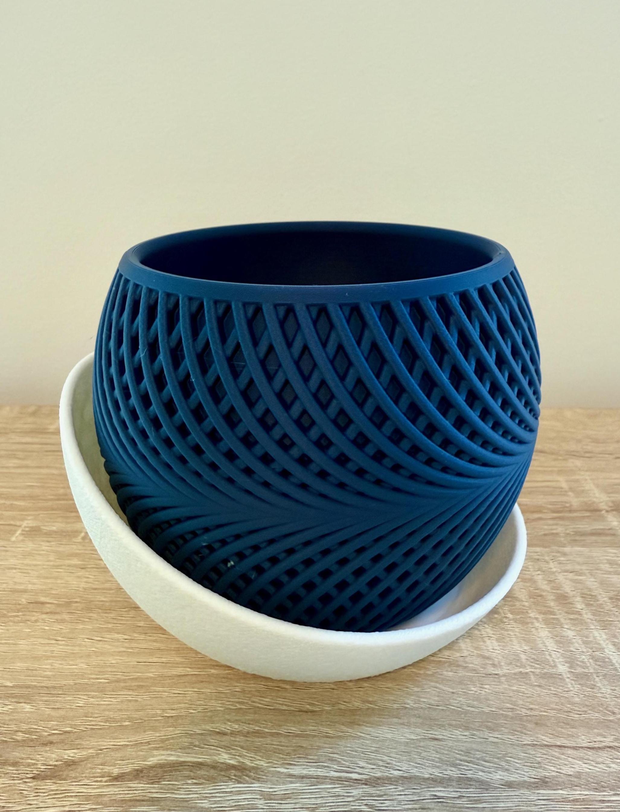3D Printed Planter Pot With Drip Tray - Modern 3D Printed Pot for ...