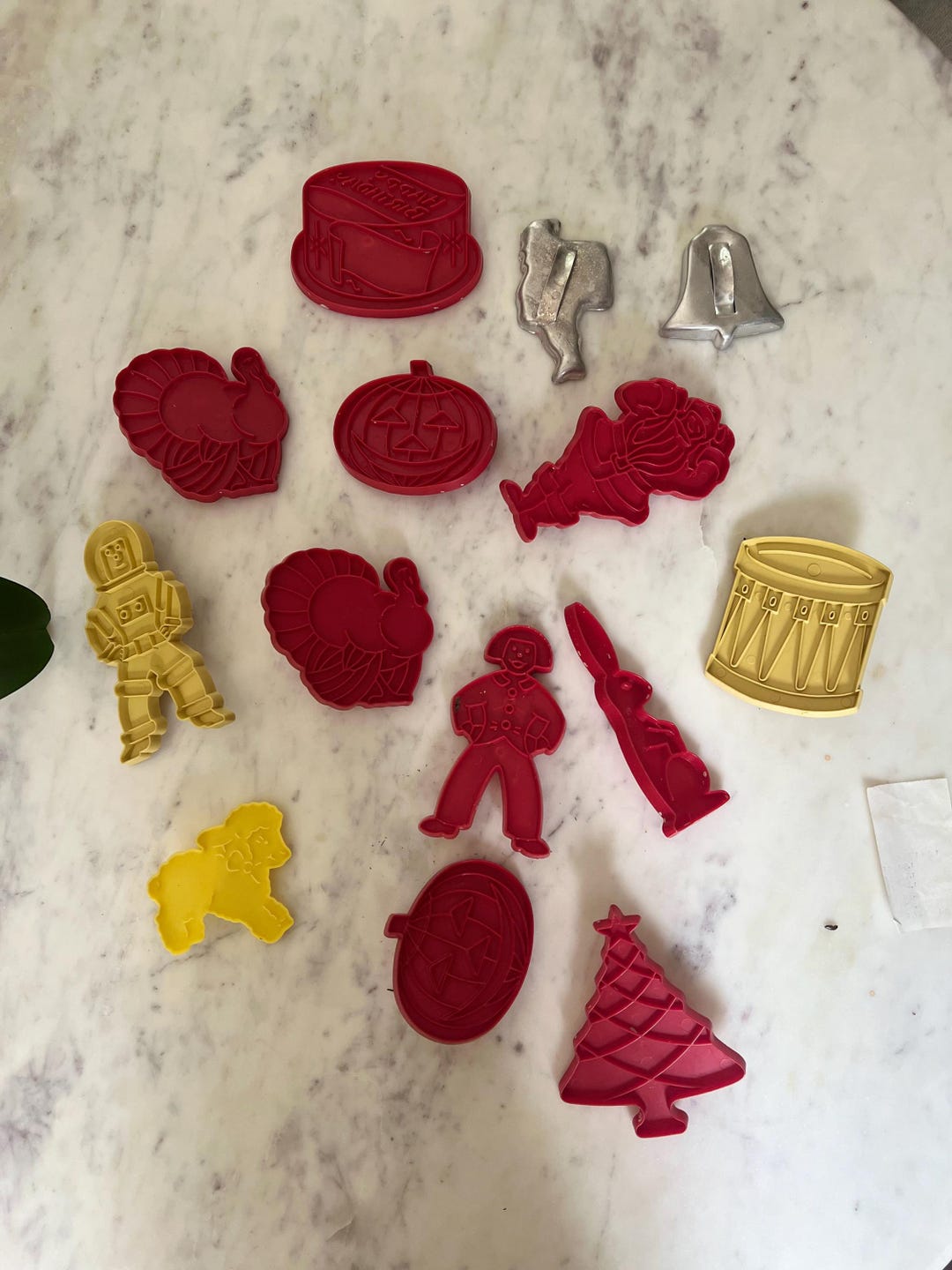 Set of Vintage Holiday Tupperware Cookie Cutters - Etsy