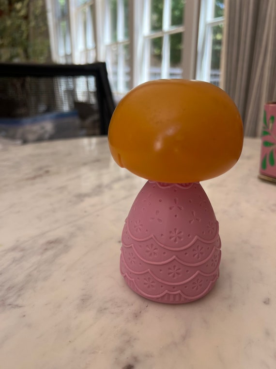 Vintage Avon Small World Collection - English Miss (… - Gem