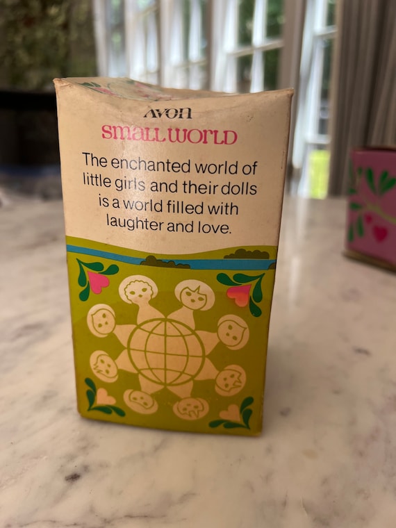 Vintage Avon Small World Collection - English Miss (… - Gem