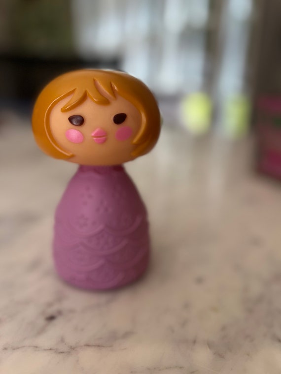 Vintage Avon Small World Collection - English Miss (… - Gem