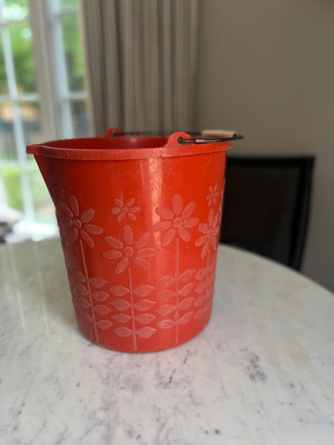 Retro Red Plastic Pail With Daisy Design - Etsy
