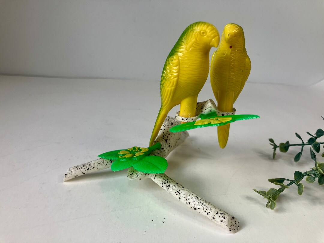 Parakeet Salt and Pepper Shakers Birds on Branch USA Yellow Green ...