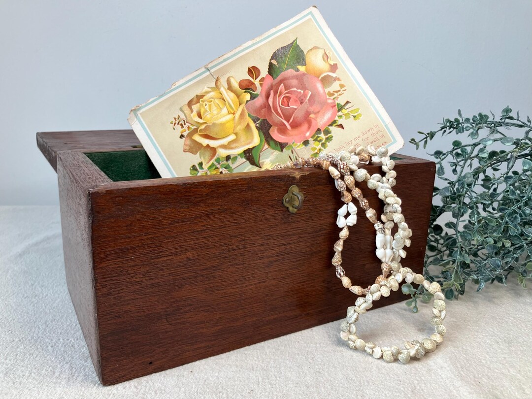 Small Wood Box Metal Clasp Closure Green Velvet Lining Dresser Keepsake ...