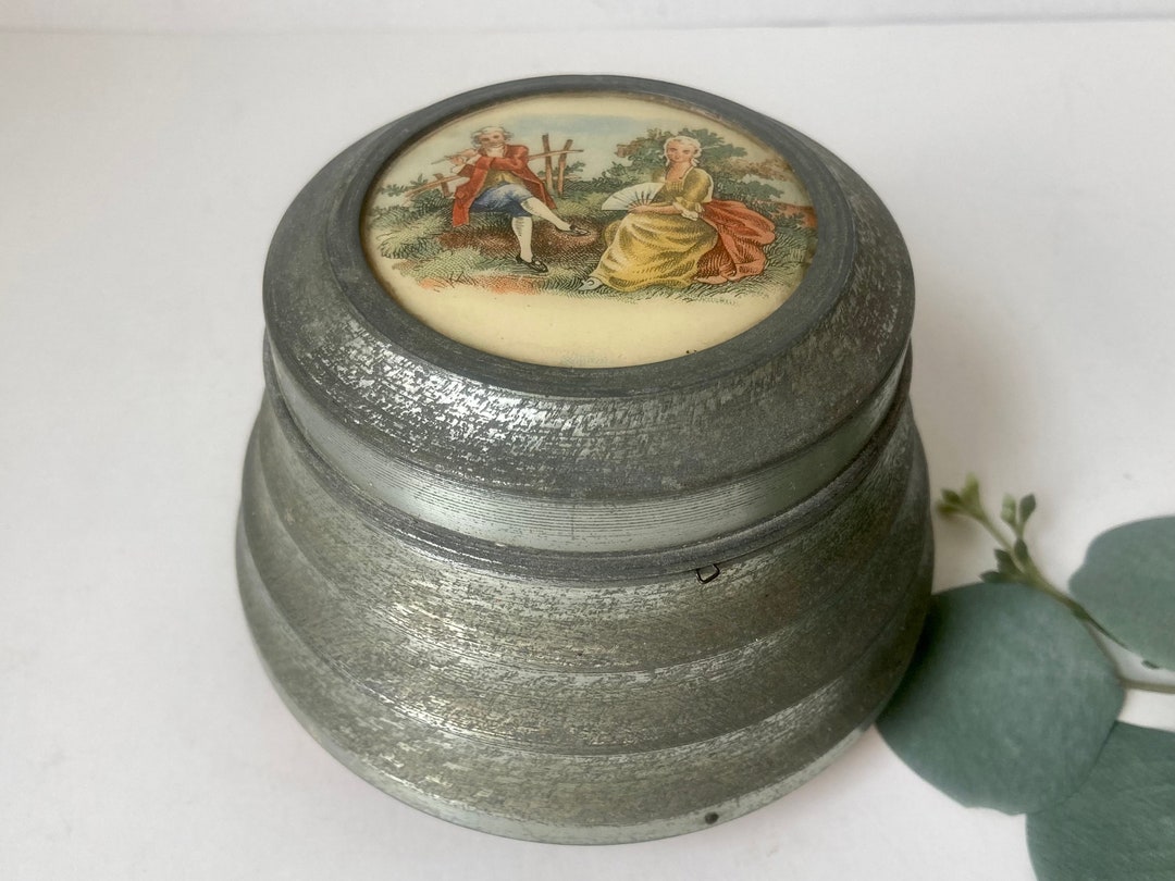 Metal Powder Box Music Box Courting Couple Lid Begin the - Etsy