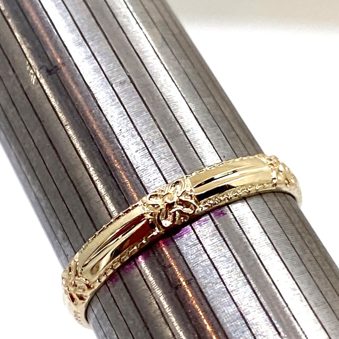 10 Kt Hand Engraved Ring - Etsy