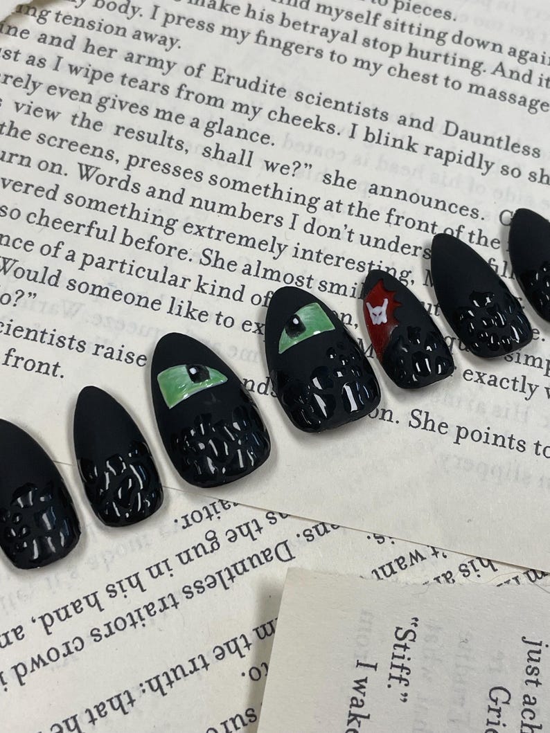 Toothless How to Train Your Dragon Press on Nails - Etsy