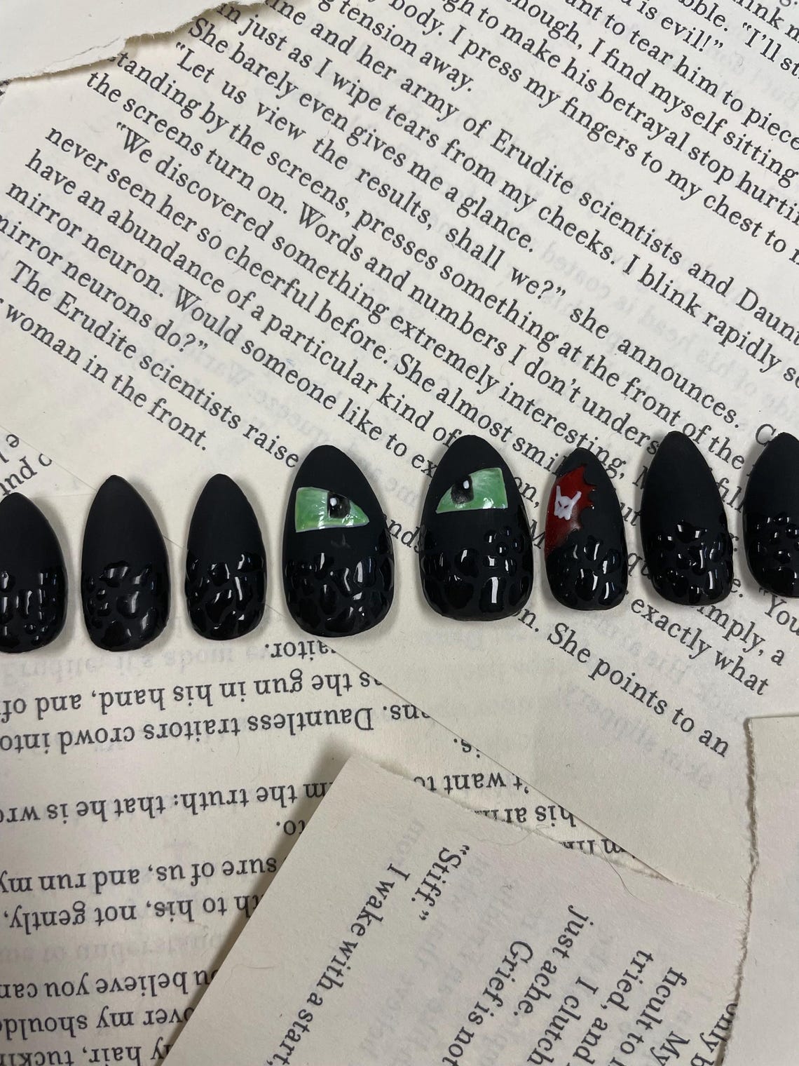 Toothless How to Train Your Dragon Press on Nails - Etsy