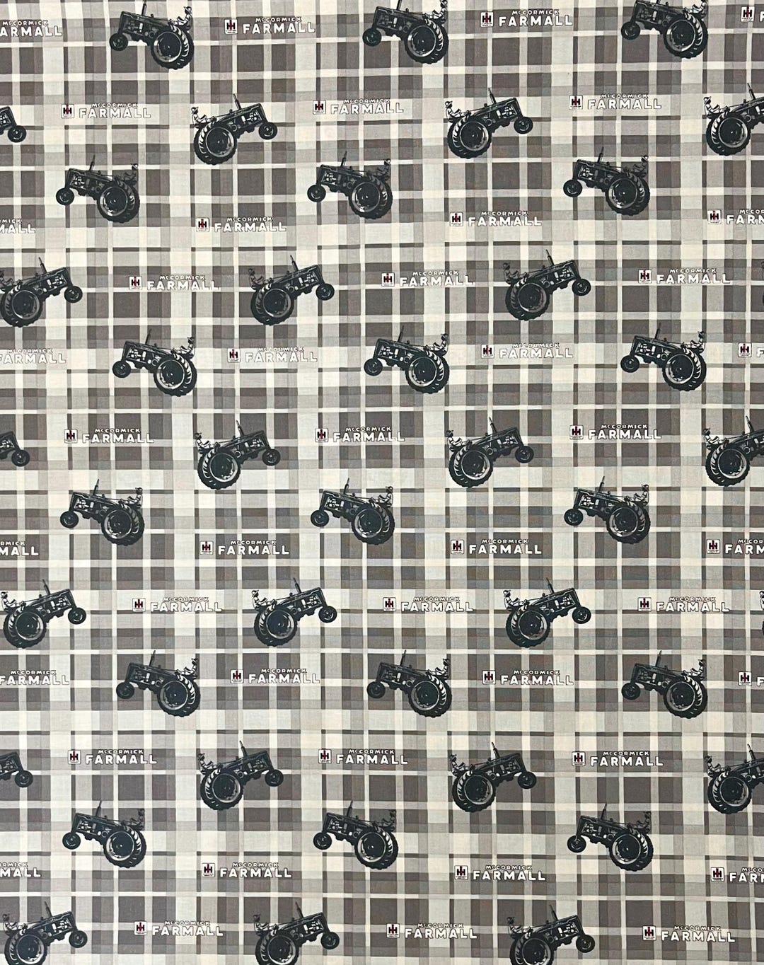FARMALL MCCORMICK IH Plaid by Sykel Enterprises-2020- 100% Cotton Quilt ...