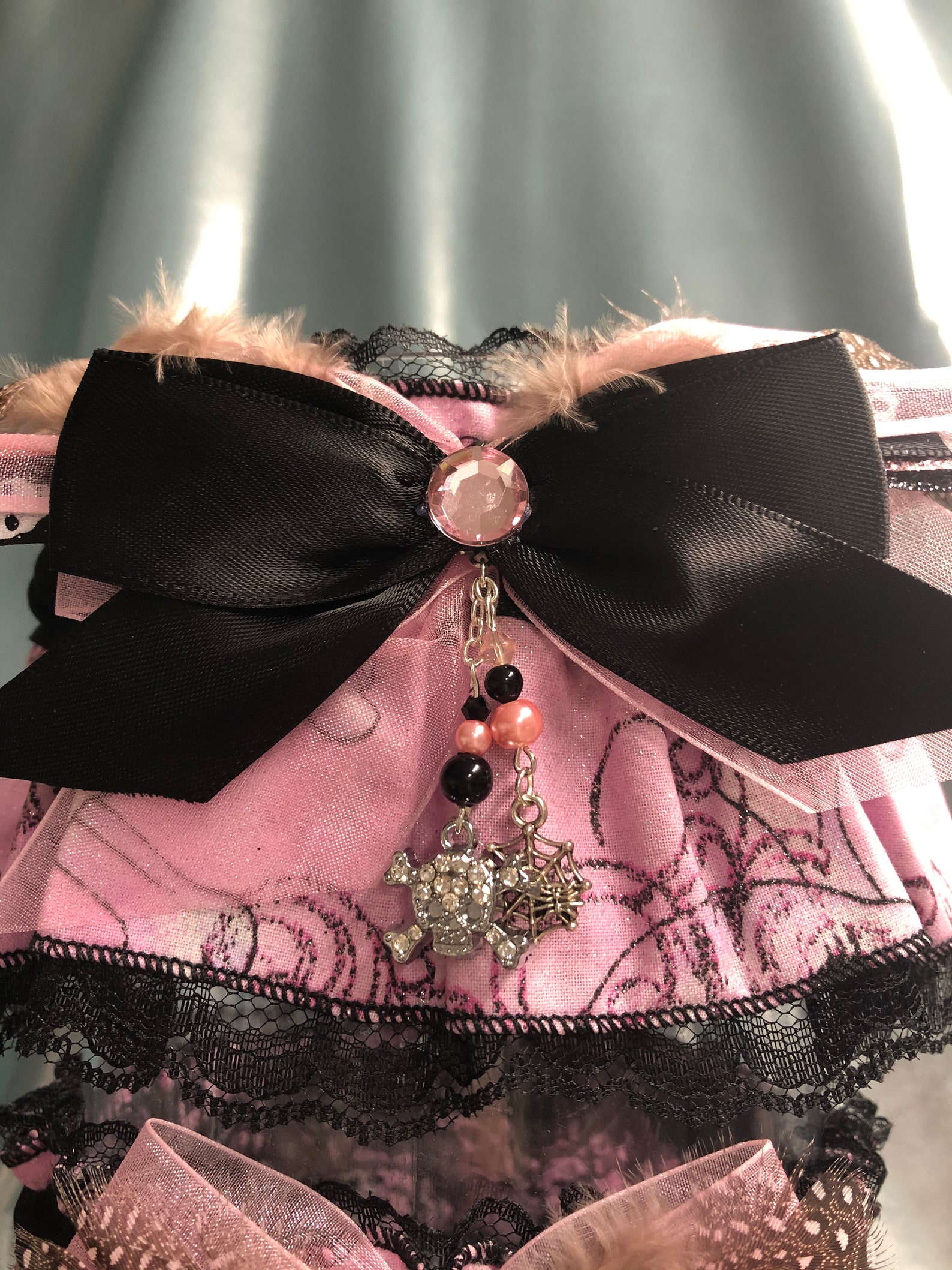 Black and Pink Skulls and Crossbones Gothic Garter Set - Etsy