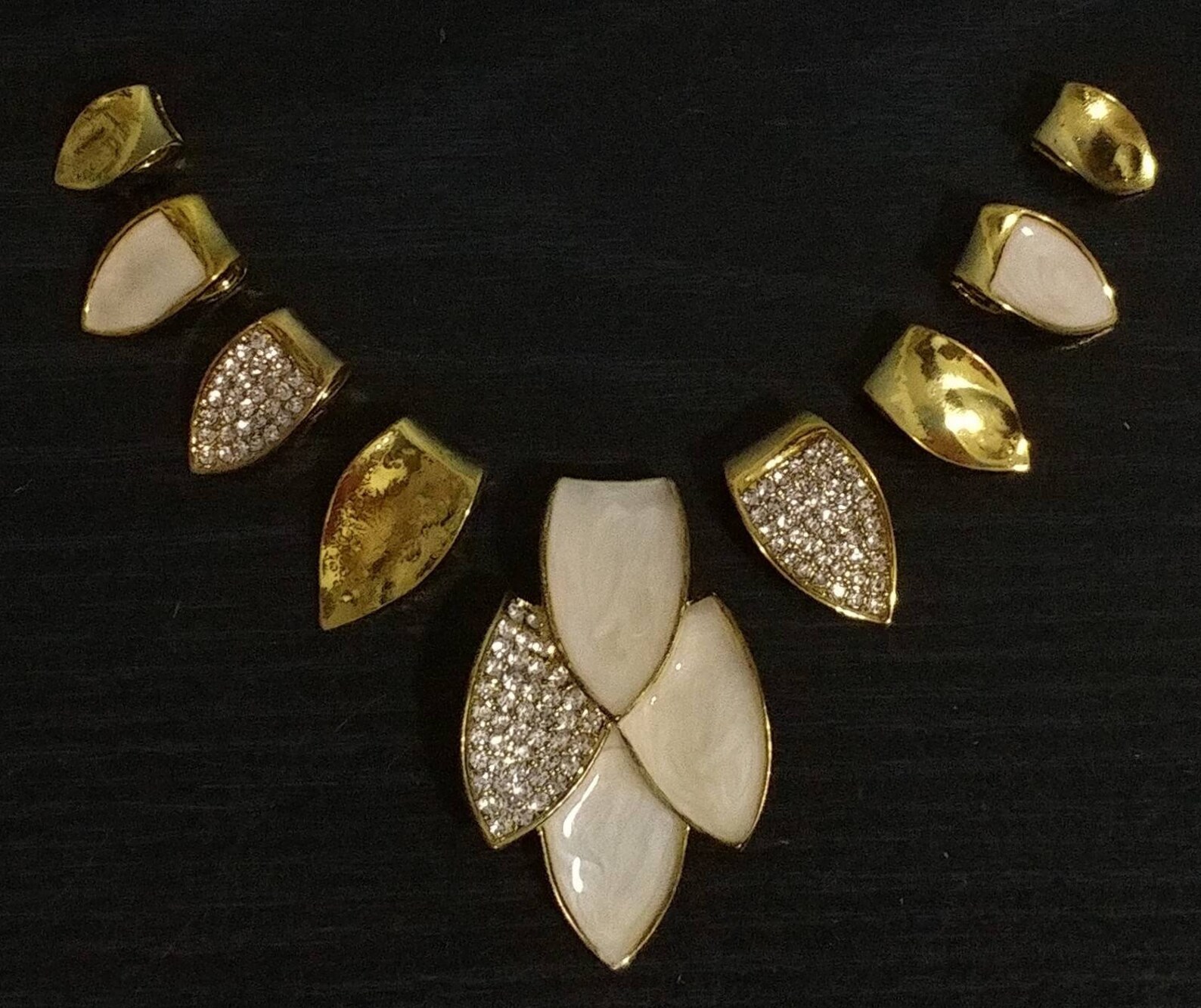 20 Elegant Gilt Statement Necklace Golden Leaf-like - Etsy