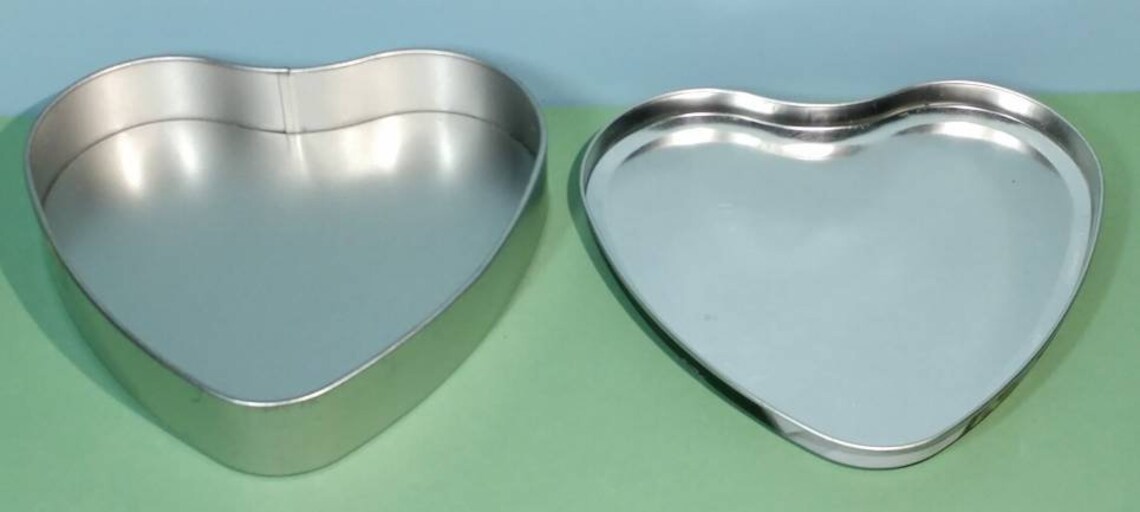 6.5w Adorable Heart Shape Tin by Kim Anderson W/kids in | Etsy