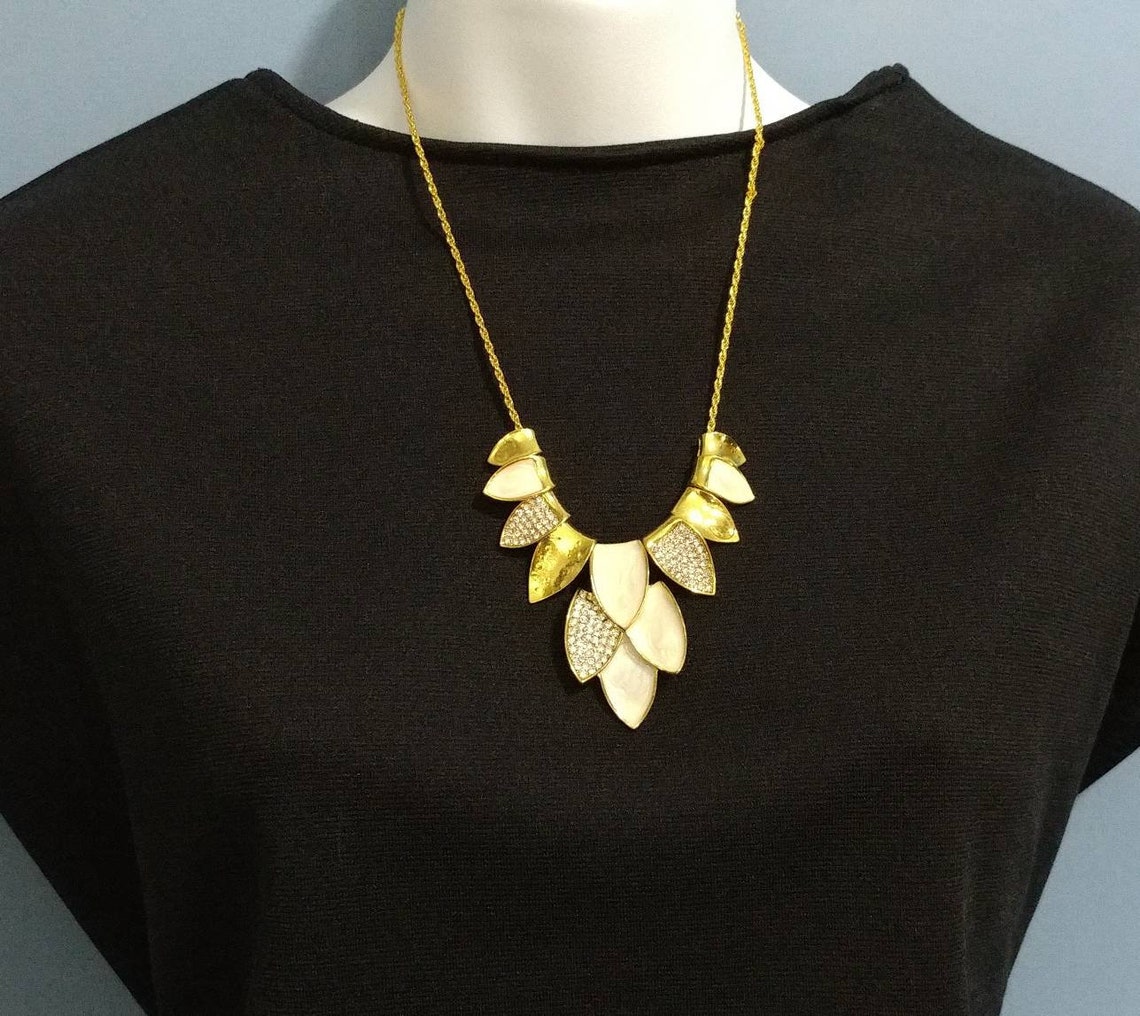 20 Elegant Gilt Statement Necklace Golden Leaf-like - Etsy