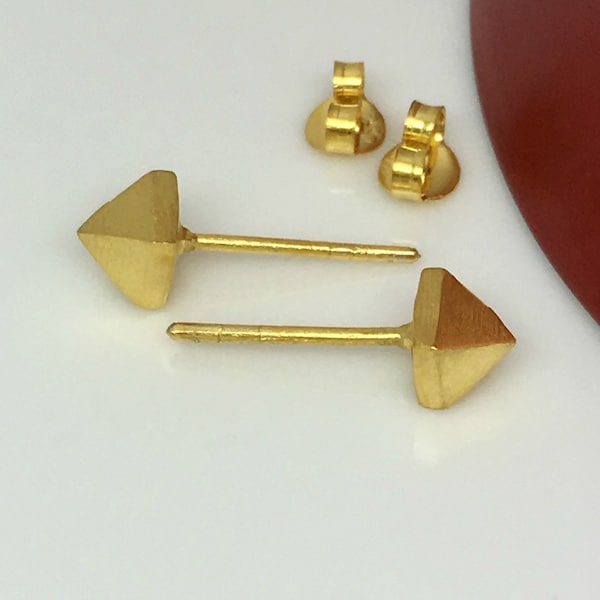 Pyramid Stud Earring - Etsy