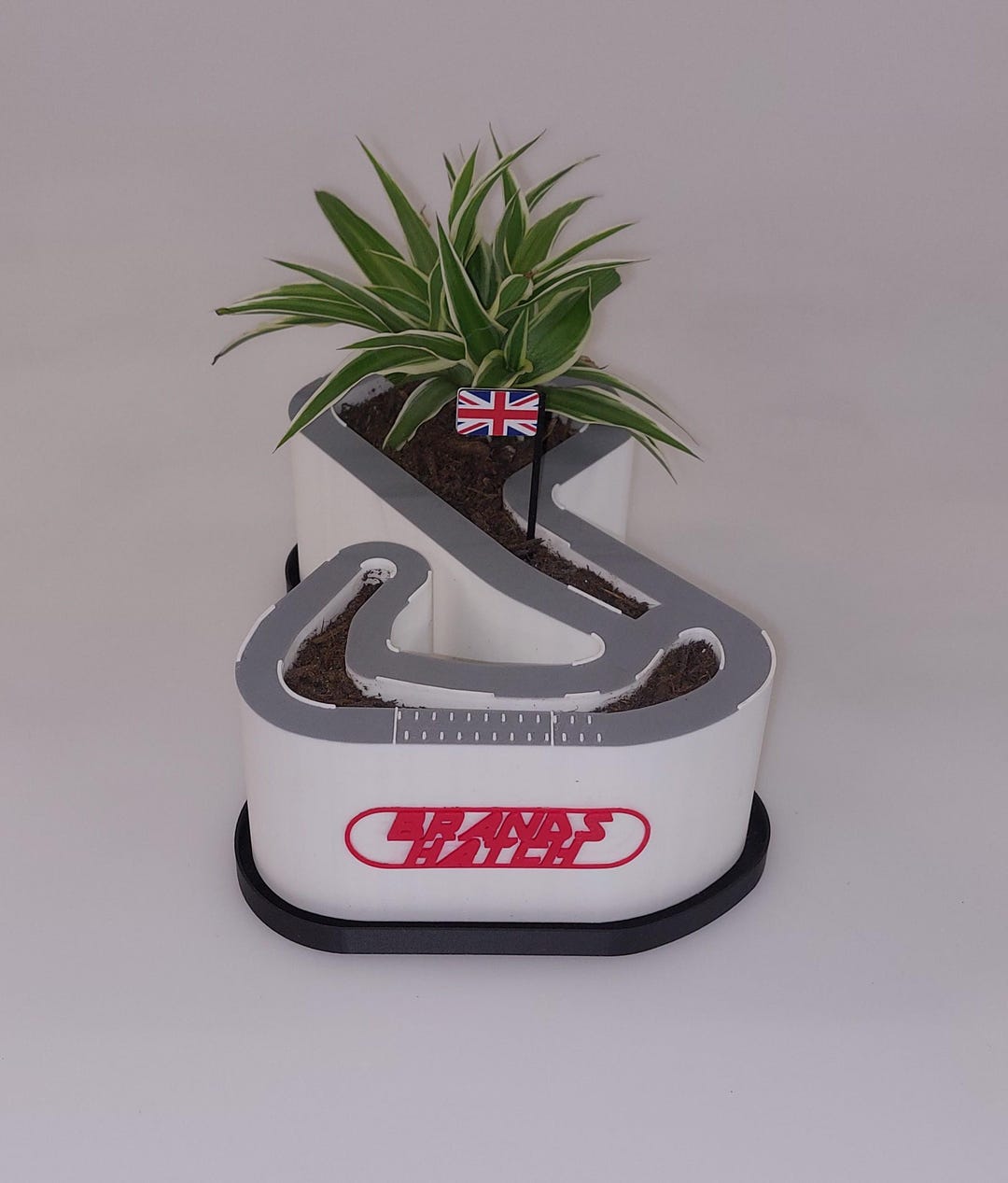 Brands Race Track Planter Indoor Plant Pot With Drainage Tray and Flag ...
