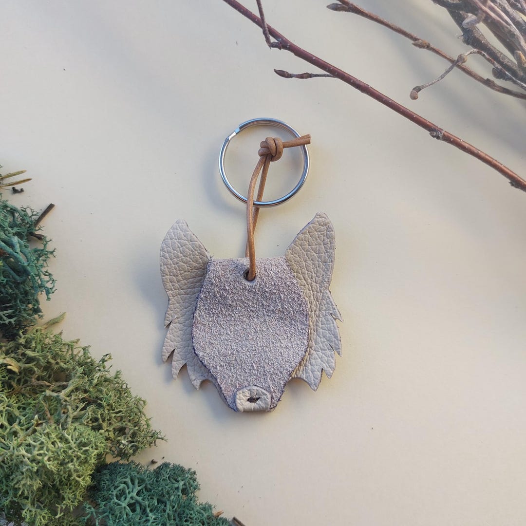 Wolf Head Keychain - Handmade White Natural Leather Keychain, Nature ...