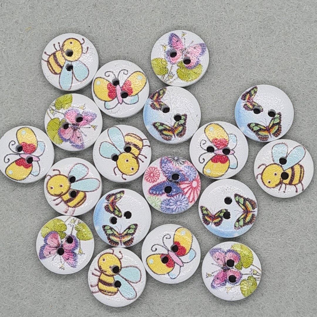 9x CUTE BUTTERFLY and BEE Design Wooden Buttons, 15mm Diameter - Etsy