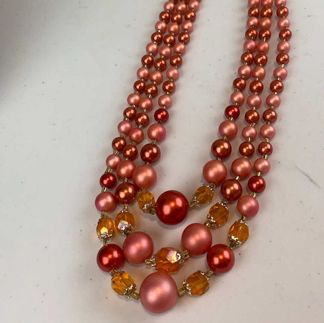 Toned to Perfection - Vintage 1950s 1960s Coral & Rust Pearl Beads ...