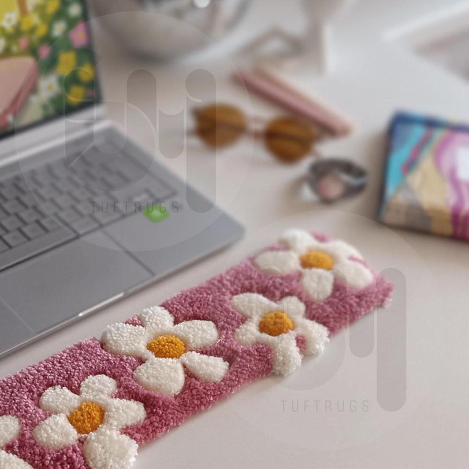 Custom Tufted Keyboard Rug – Fluffy Moss Daisy Pad, Puffy Wrist Rest ...
